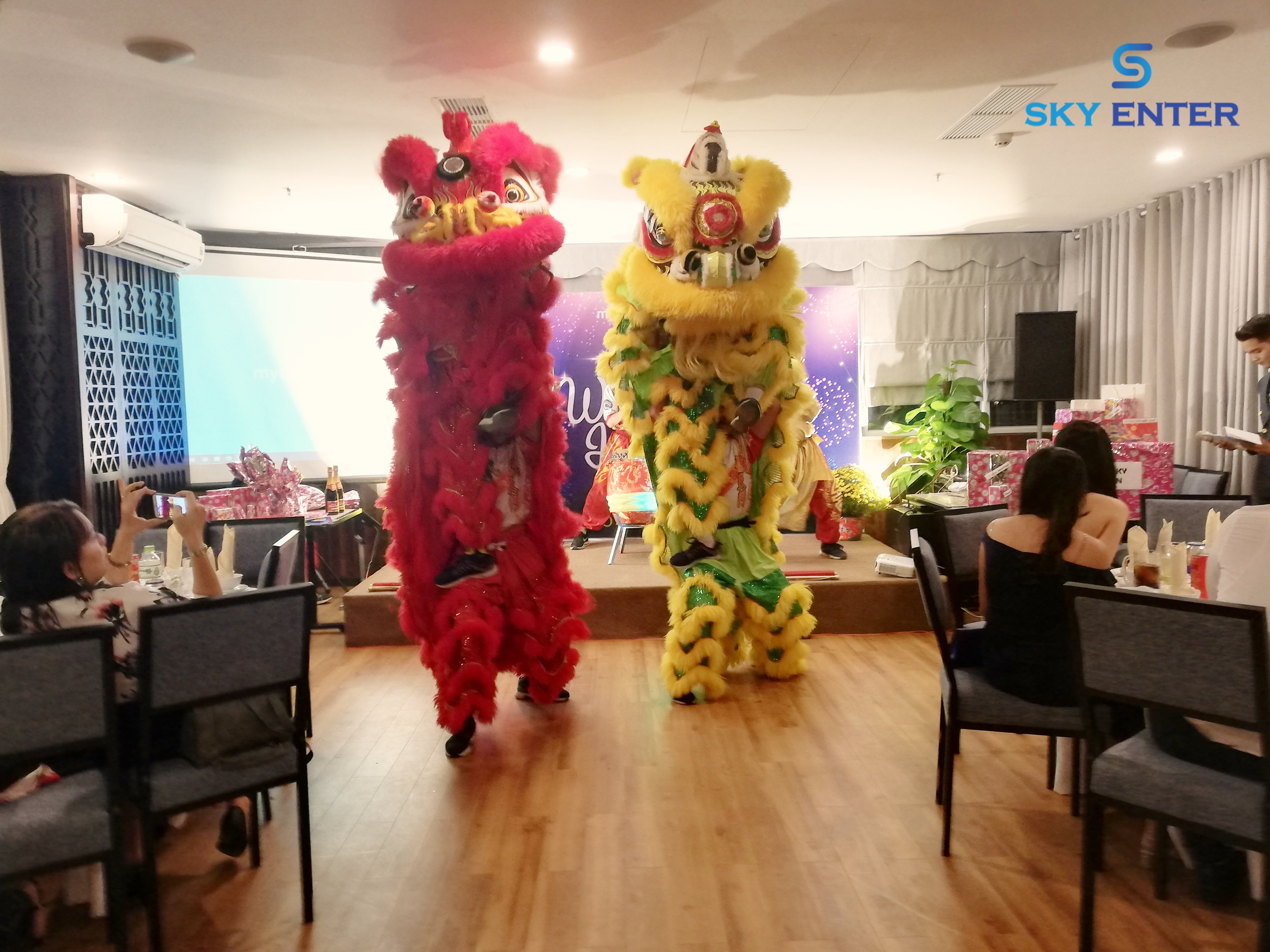 Cung Cấp Đoàn Lân Sư Rồng Tiệc Tất Niên Mytour Việt Nam